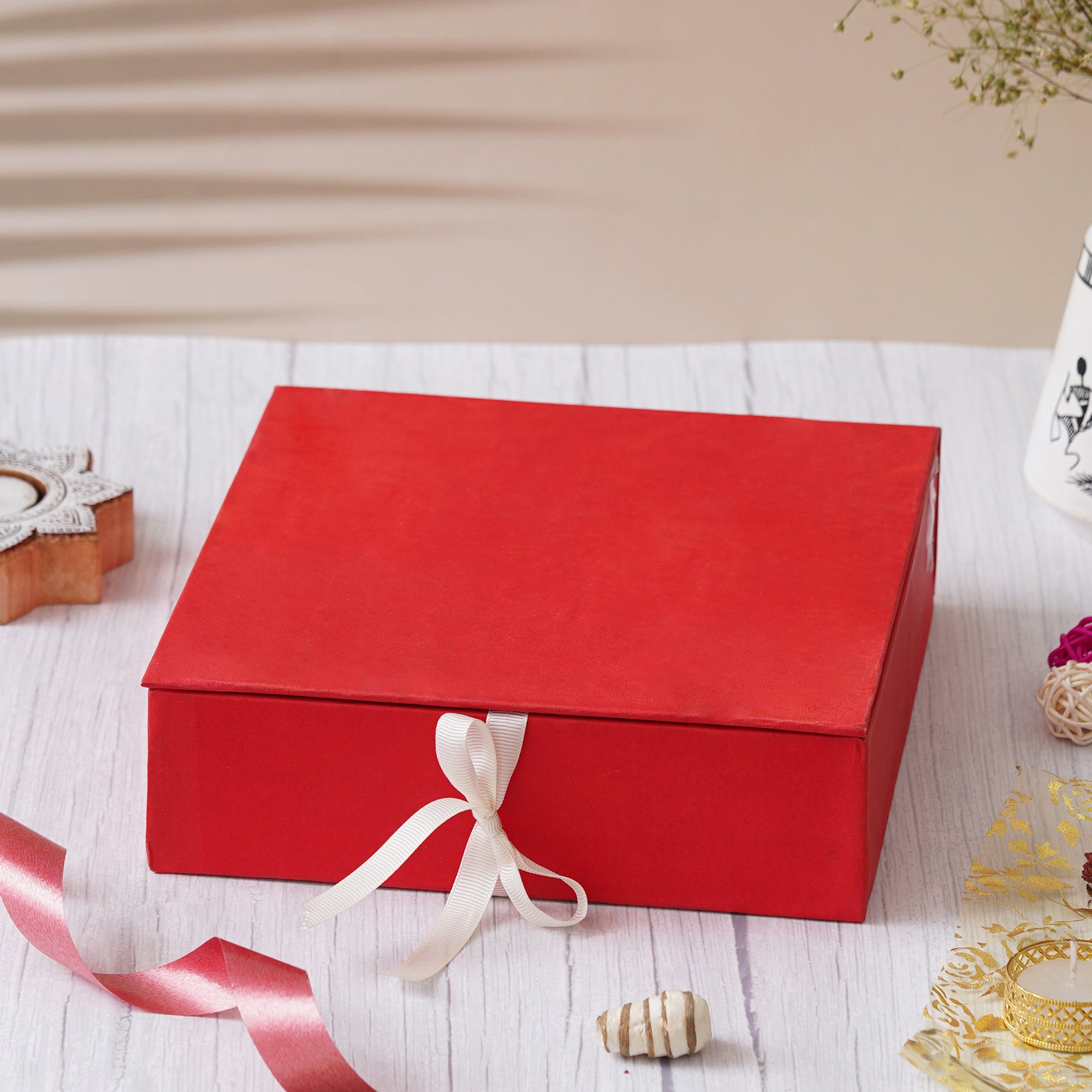 eCraftIndia A Charming Gift Box - Ferrero Rocher Chocolates (Set of 4)